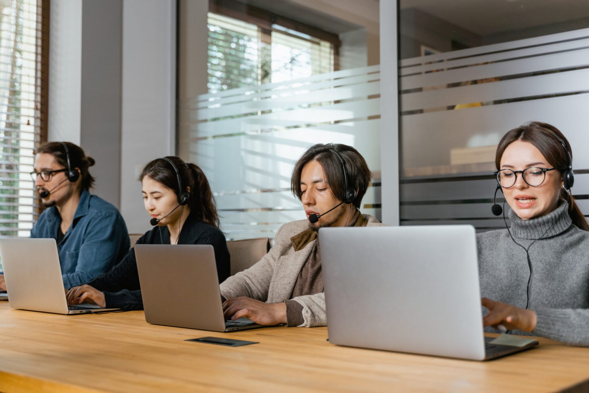 Top 5 Customer Communication Challenges in the Telecom Industry and How ...